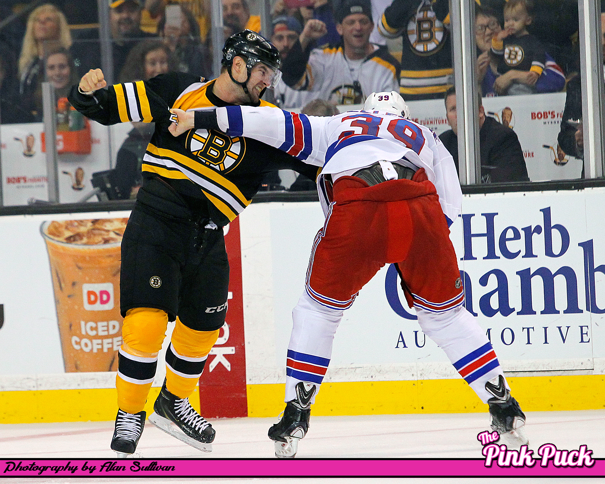 randell | The Pink Puck